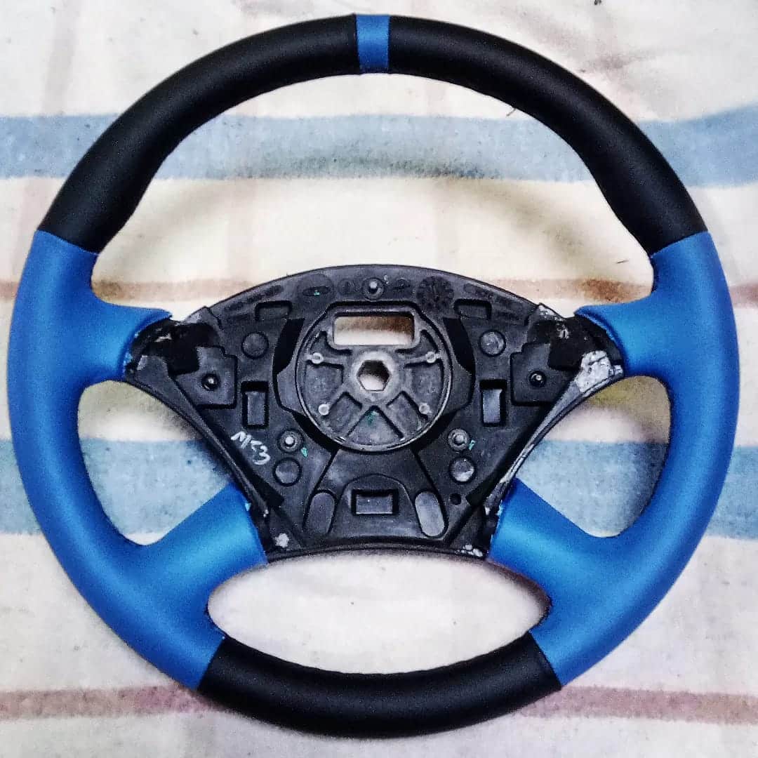 Rénovation d'un volant de Ford Focus - Sellerie Carlier